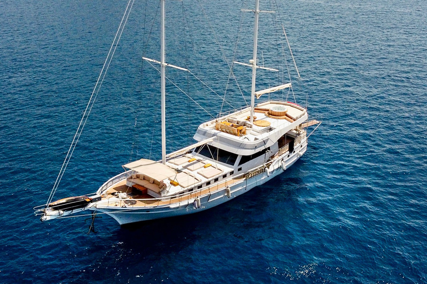 ESCAPE | LUXURY SAILING YACHT CHARTER MEDITERRANEAN | Okeanosyachting